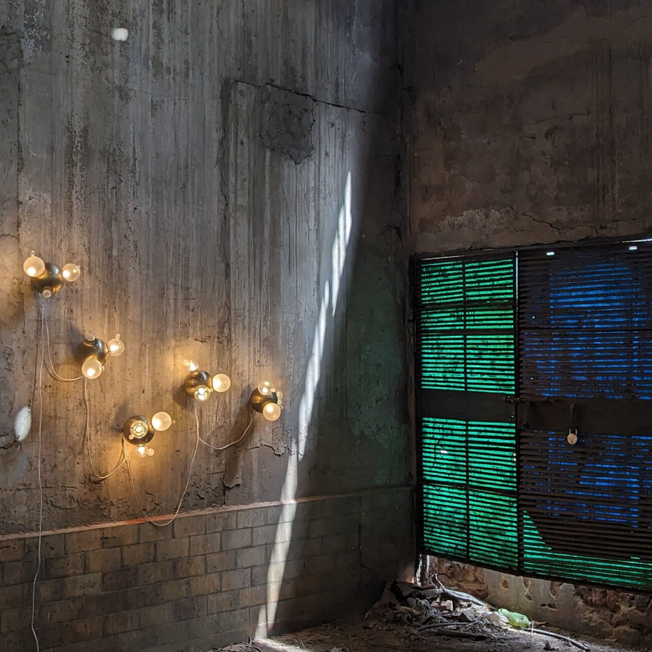 Molecule Light Installation - Nitush and Aroosh